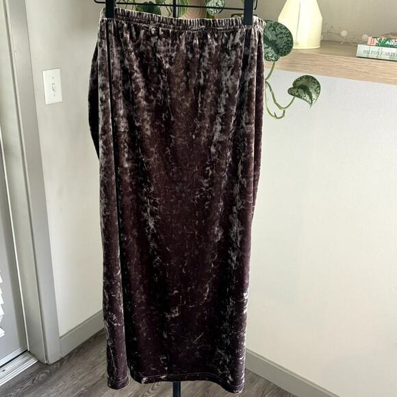 Clio II | Skirts | Clio Ii Vintage Crushed Velvet Skirt Xl Olie Moss ...